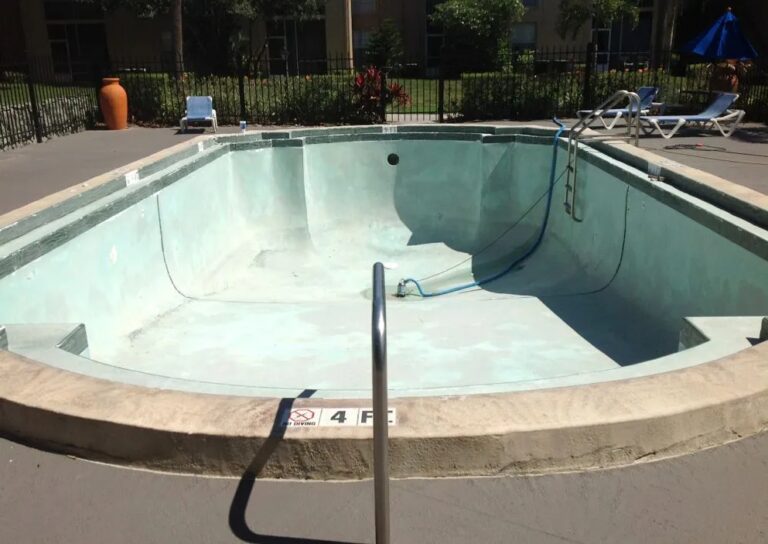 Swimming Pool Service - The Pool Doctor